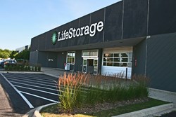 LifeStorage Hosts First Annual Car Show in Elgin, IL