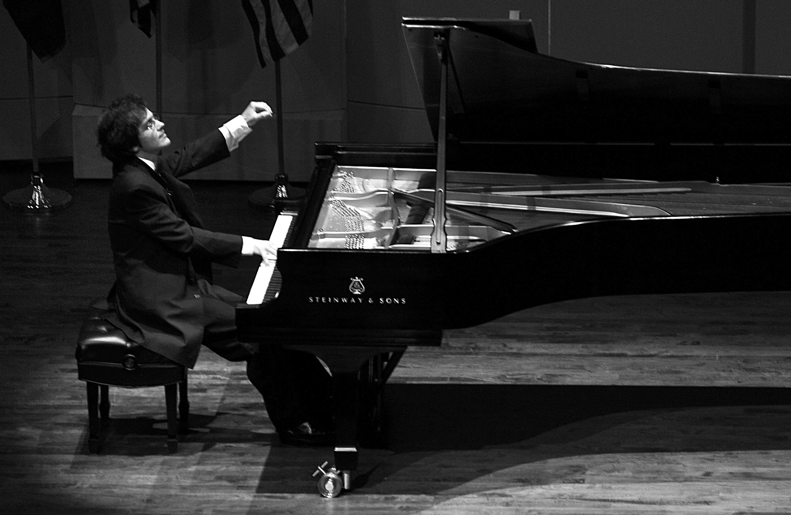 Complimentary Master Class with Viktor Valkov Open to the Public