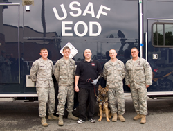 Blinded Iraq War Veteran & Explosive Ordinance Disposal Team ...