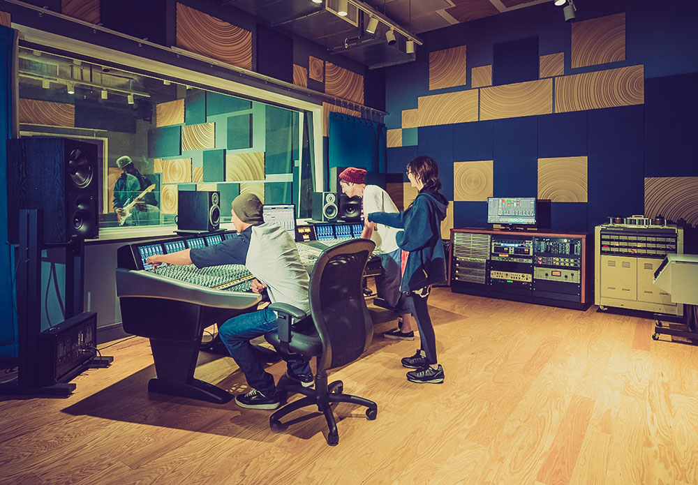 SAE Institute Los Angeles Receives Approval to Accept International ...