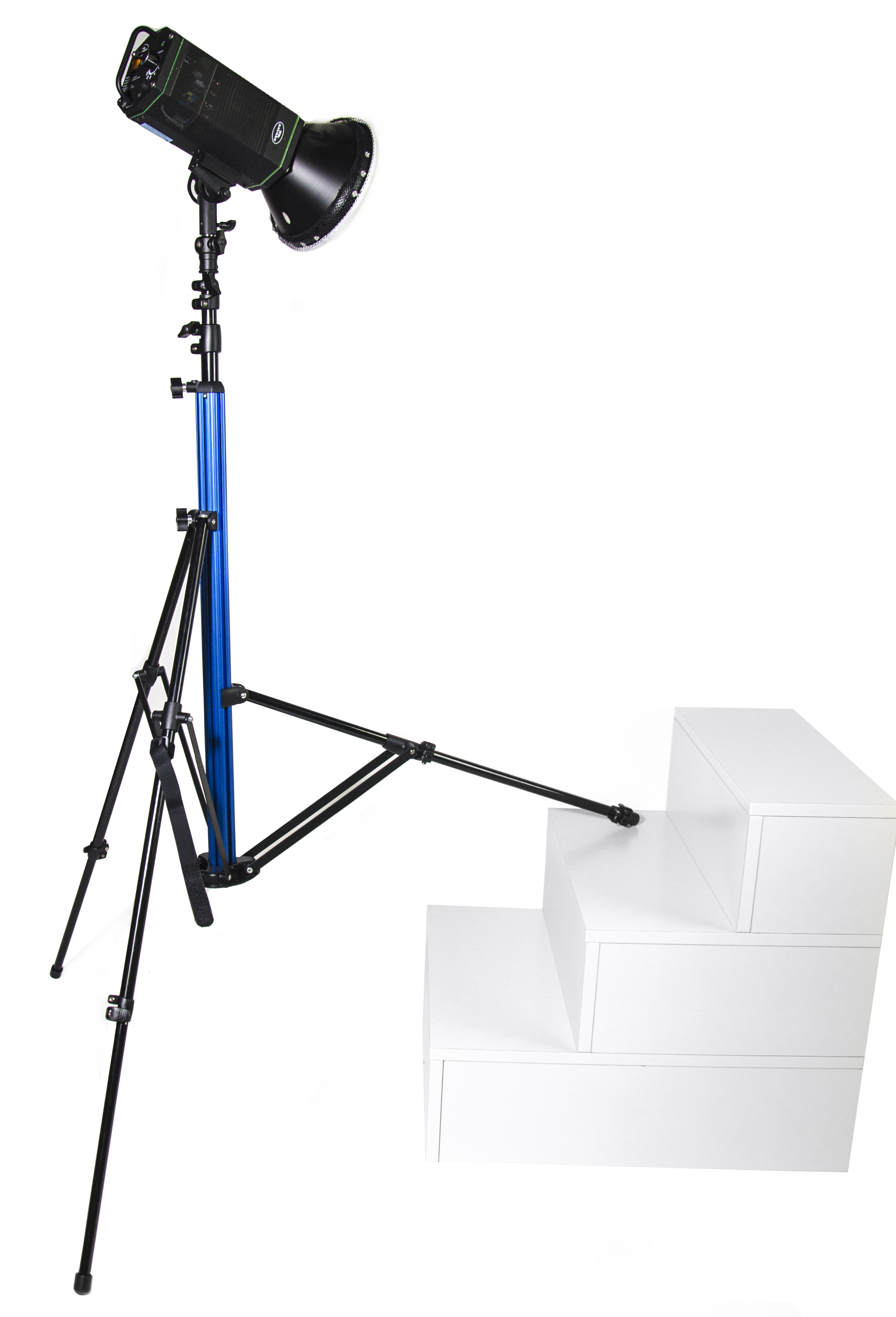 Savage Universal Introduces the Patent-Pending MultiFlex Light Stand