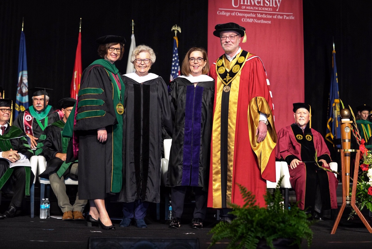 Two Governors, 104 Graduates Highlight WesternU-Oregon Commencement