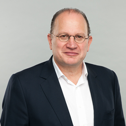 PIC Honours Mark E. Tucker, Group Chairman, HSBC Holdings plc, with ...