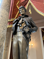 Amelia Earhart statue unveiled at U.S. Capitol; Atchison Amelia Earhart ...