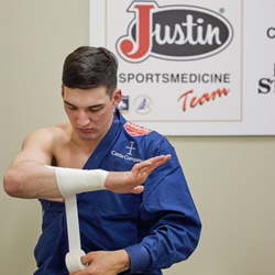 THE JUSTIN SPORTSMEDICINE TEAM ® - Treats 723 Injuries During The Fort ...